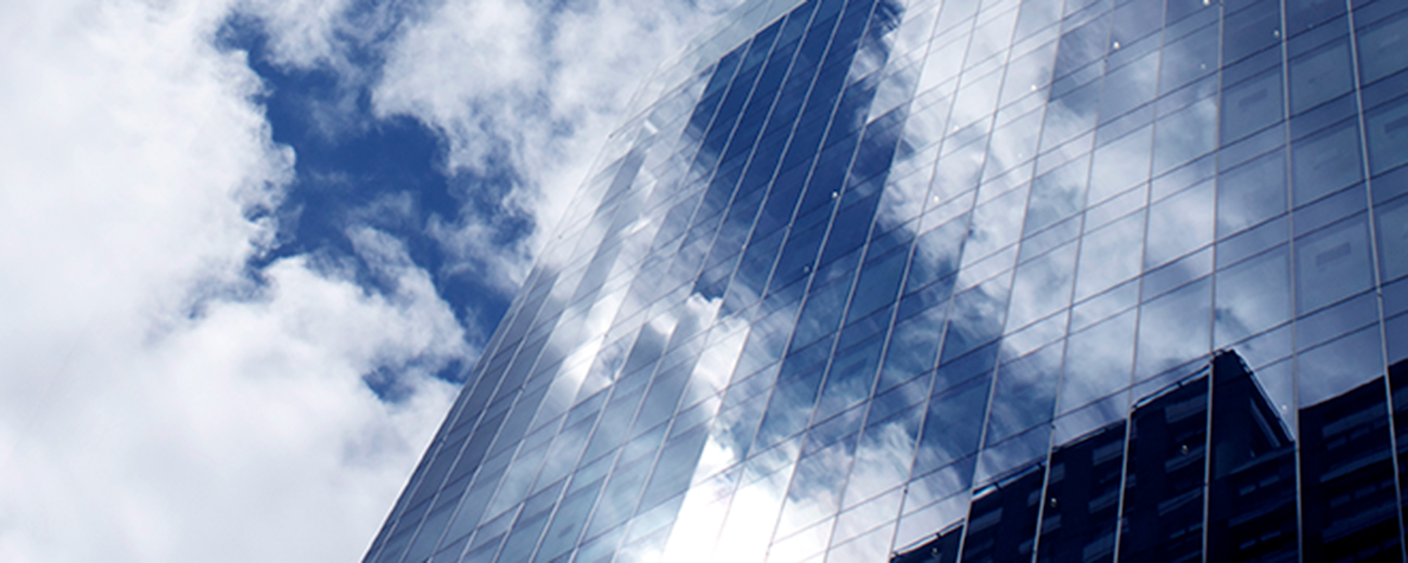 Discover our range of adhesive window films : Silver 80 XC